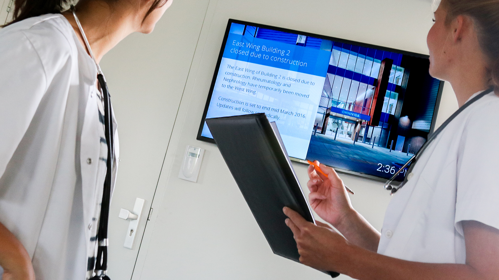Digital signage for hospitals: beneficial for everyone