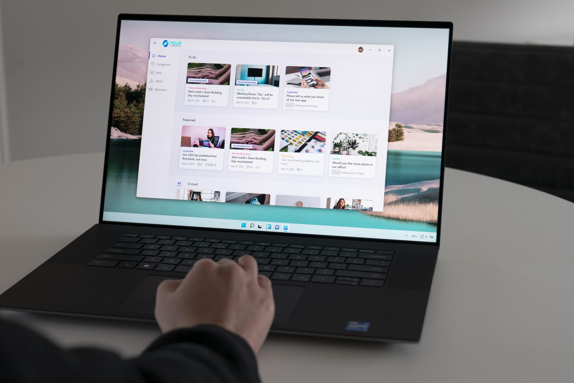 Transform PC screens into effective communication tools